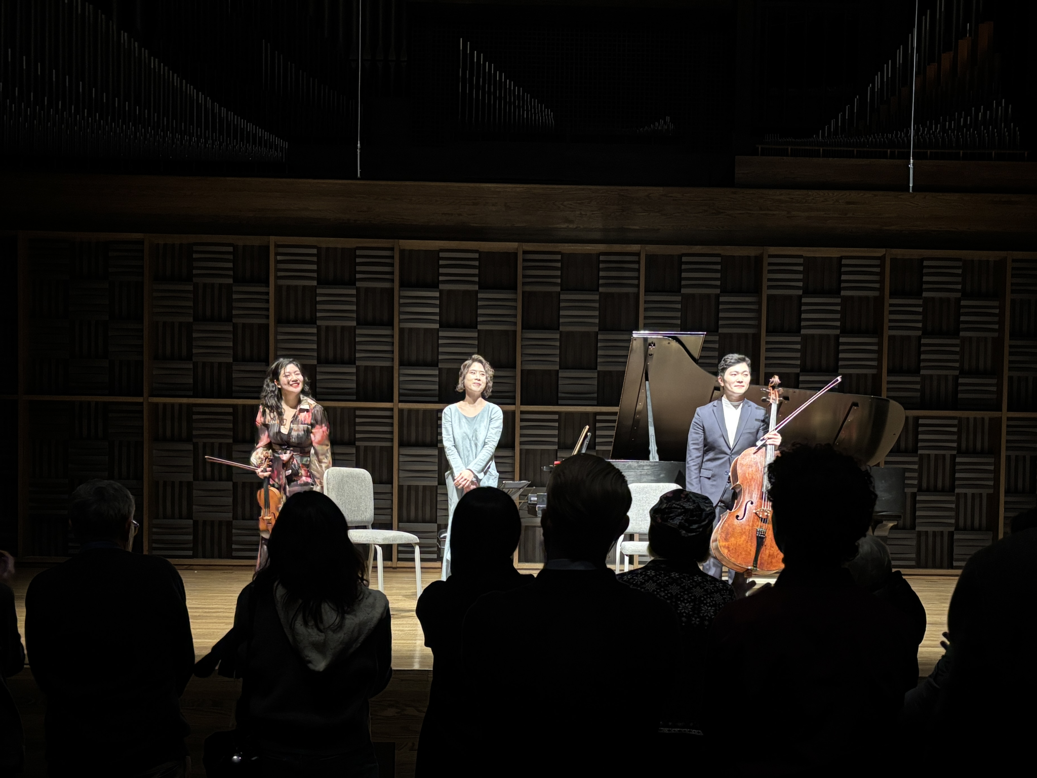 Apollo’s Fire: Alan Choo shines light on Winter Sparks from Bach ...